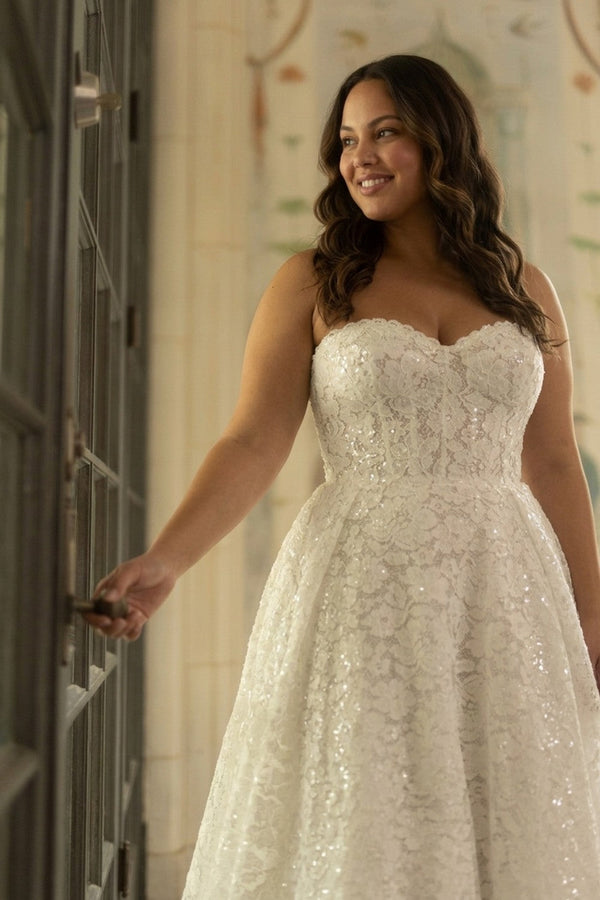 Plus Size Wedding Dresses | Kleinfeld Bridal
